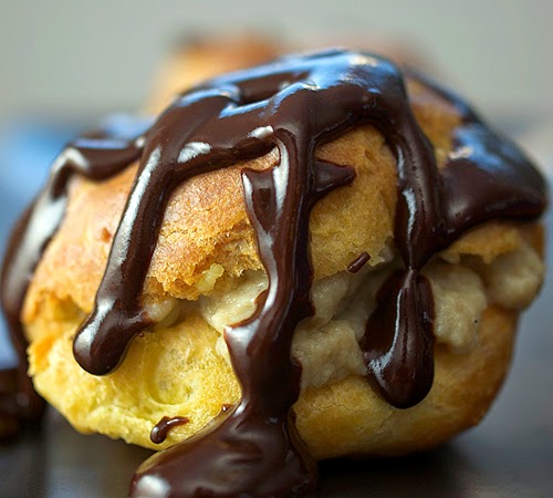 Choux à la crème au café