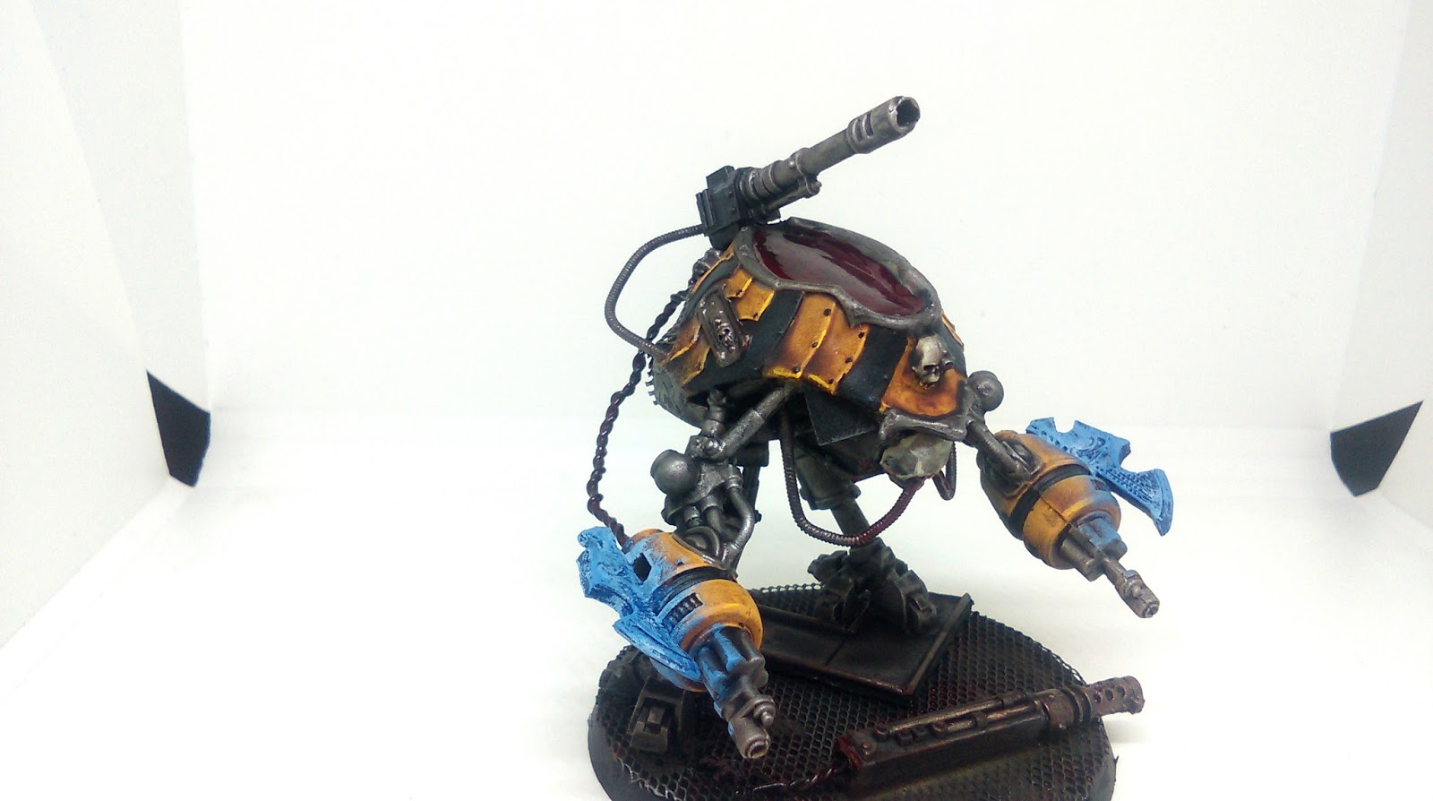 30Kplus40K: Converted Vorax Battle Automata - Painted