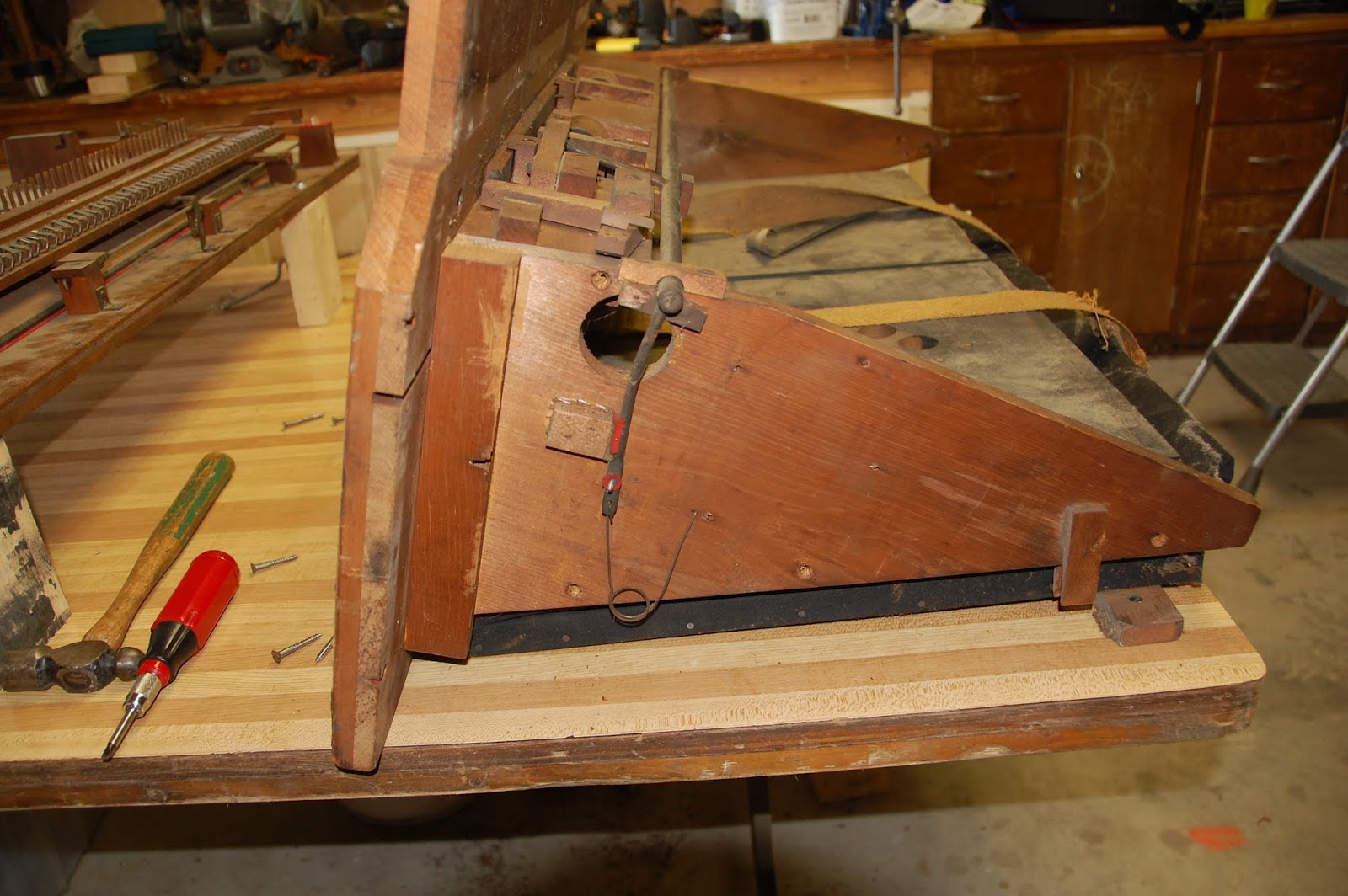 Restoring a Reed Organ -- Part 9: Removing, stripping and cleaning the ...