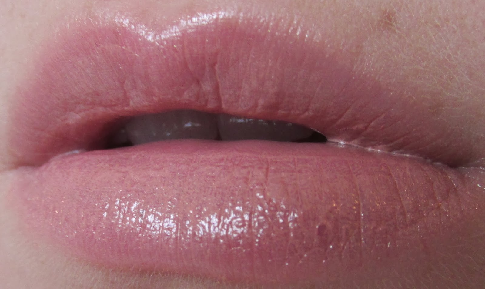 Makeup by MaisieLSXx: REVIEW: MAC Cremesheen Lipstick in Japanese Maple
