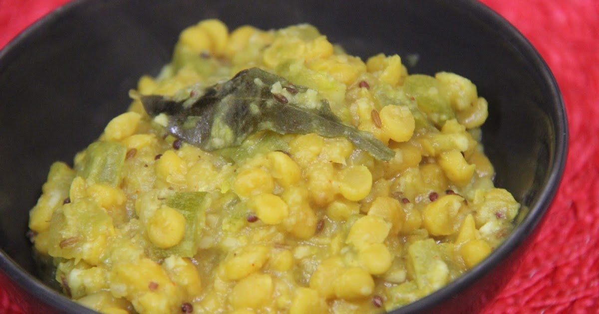 Yummilicioussss!: Potlakaya Senagapappu Kura-Snake Gourd Chana Dal Curry