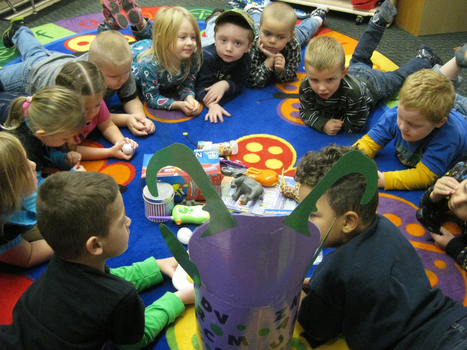 Van Y Preschool Preview: Woodland Animals, Letter E, and a Grocery Store!