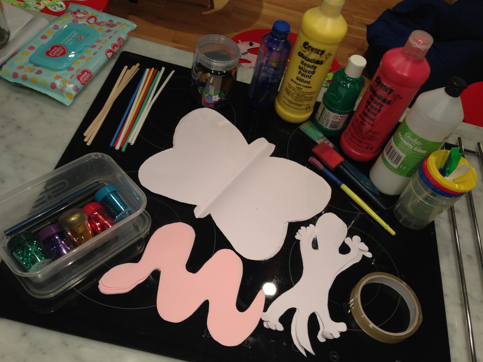 Toddler Arts and Crafts: February (week 7) - Decorating Insects & Reptiles