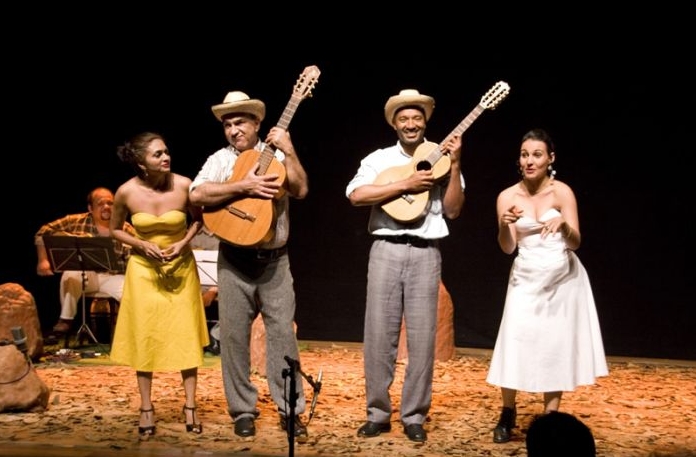 A Moda É Viola: Peça fala dos brasileiros "caipiras"