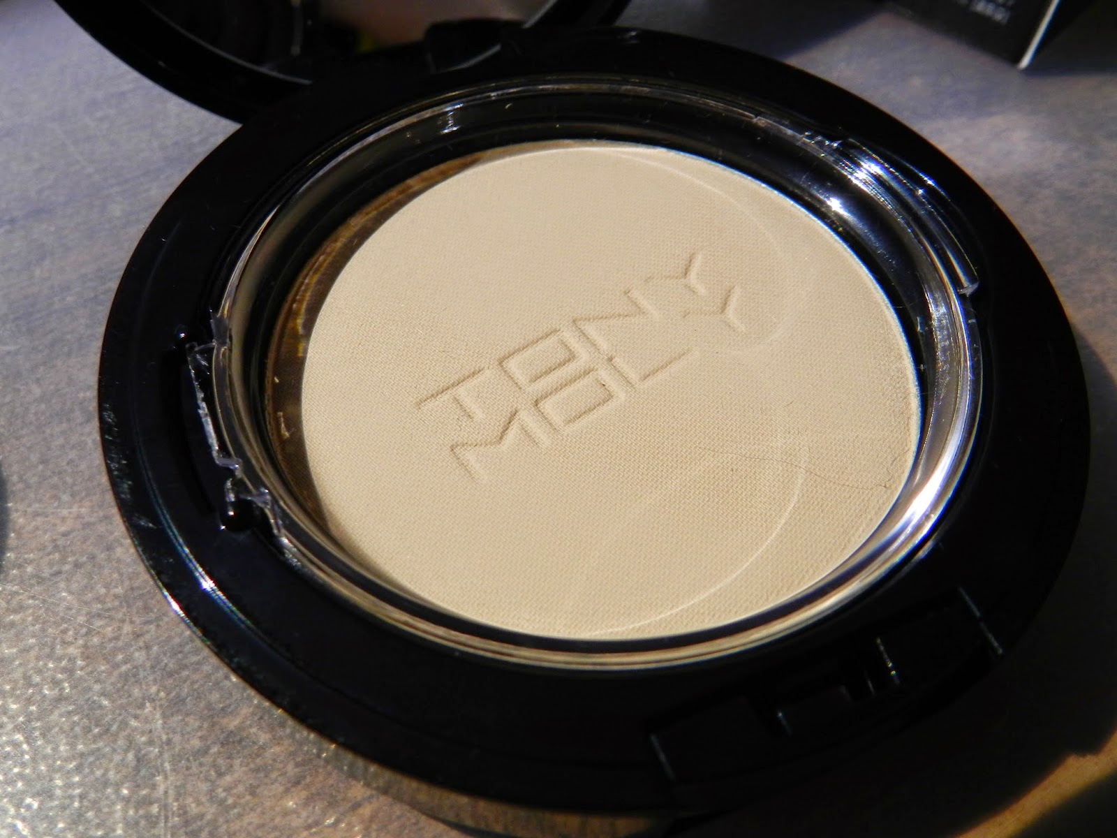 Sacramental somnium: [Review] Tony Moly Face Mix Mineral Powder Pact