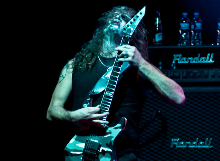 theGUITARaddict: For victory!