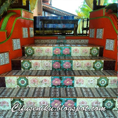 .: KEUNIKAN TANGGA BATU RUMAH MELAKA