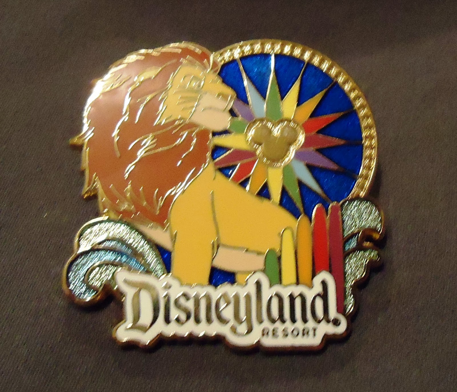 Pins! Pins! Pins! Pins!: Simba: World of Color