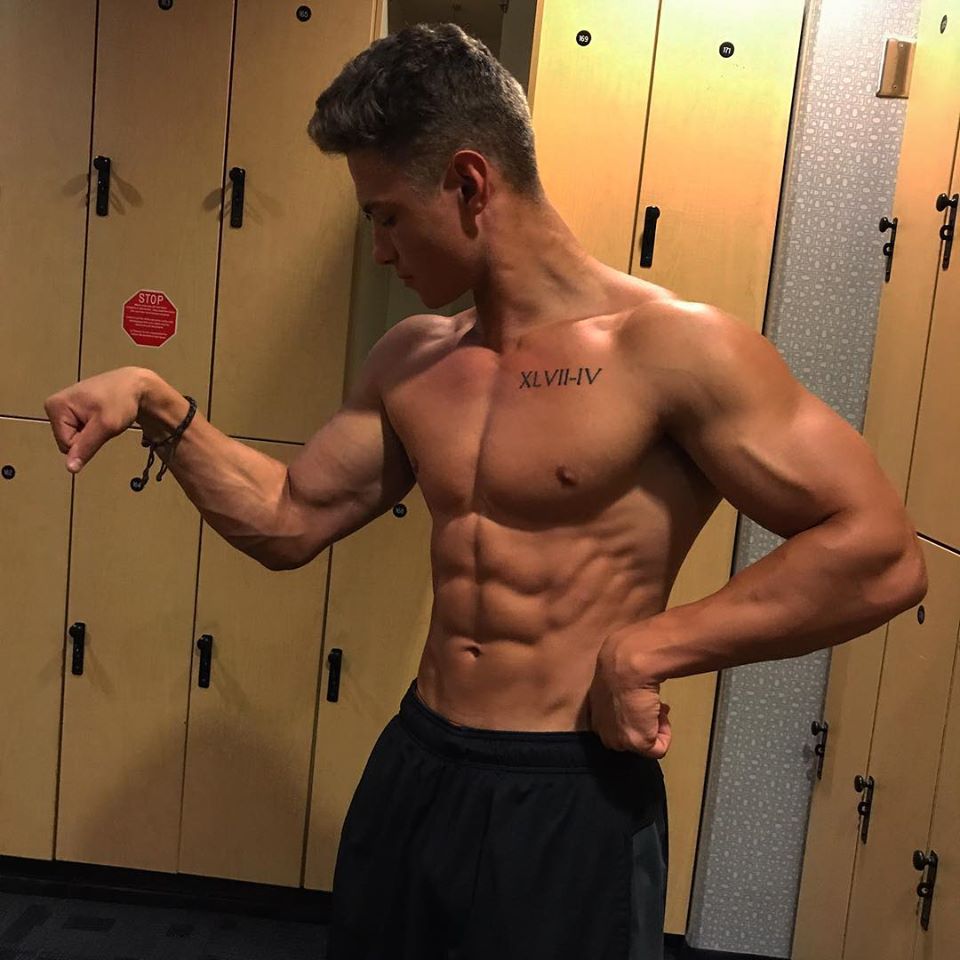 the beauty of male muscle: Colton