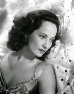 Slice of Cheesecake: Merle Oberon, pictorial