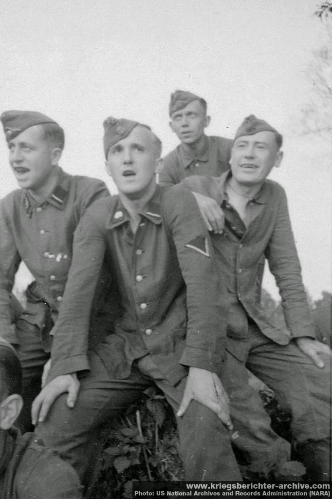 NAZI JERMAN: Koleksi Foto Karya SS-Kriegsberichter Anton August Ahrens