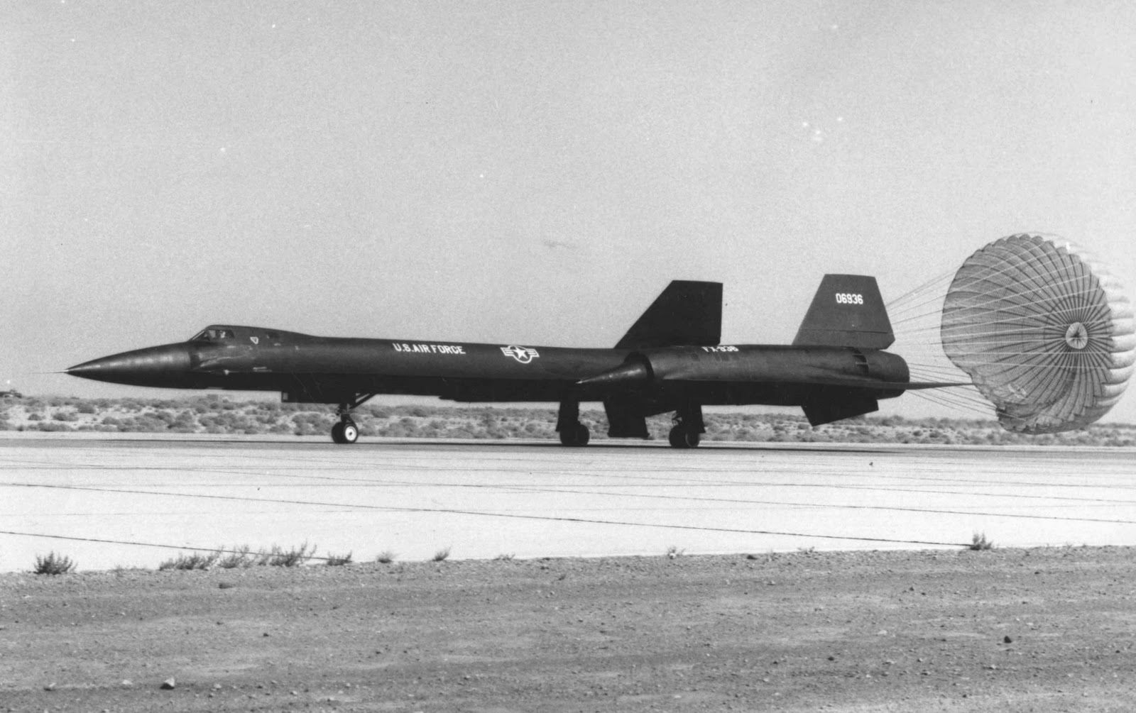 nhungdoicanh: Lockheed YF-12