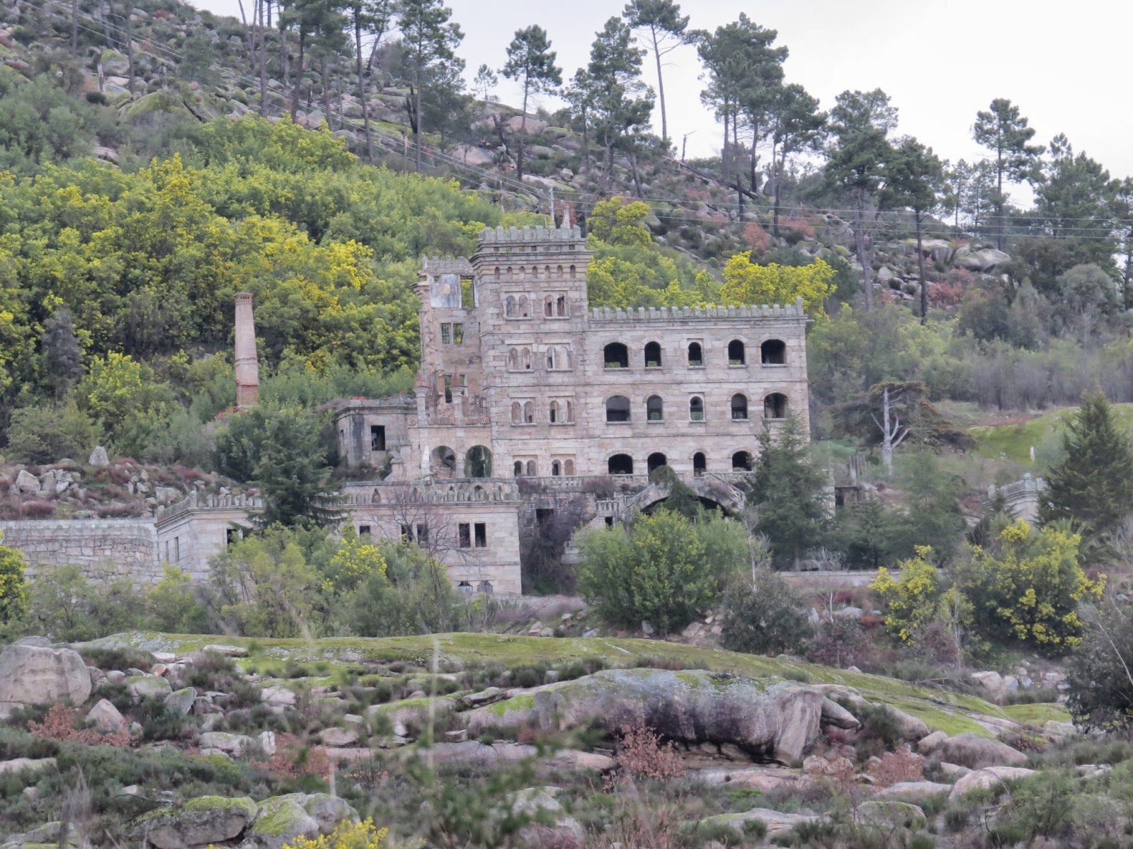 Portal AuToCaRaVaNiStA: PALÁCIO DAS TERMAS DE ÁGUA RADIUM - SORTELHA ...
