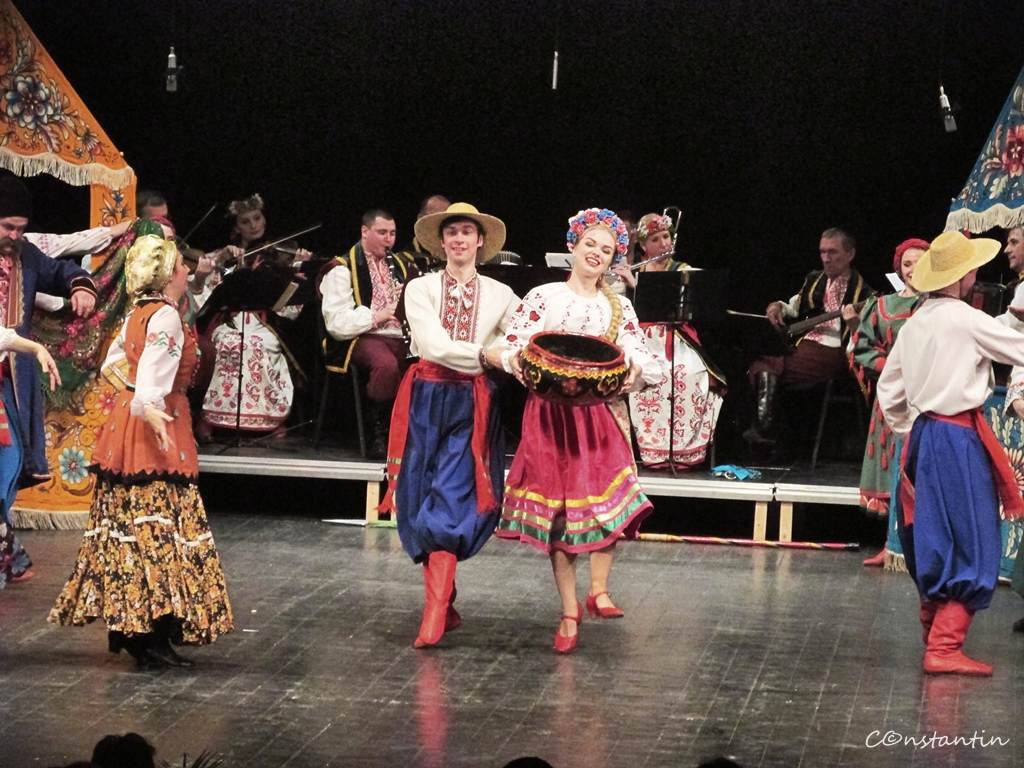 FOTO-IDEEA: Spectacol şi nivel de trai