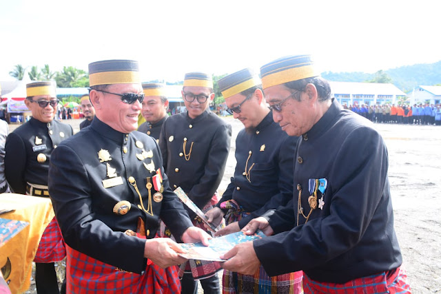 Berjasa Buat Logo Mateng, 8 Orang Ini Raih Penghargaan | MASALEMBO