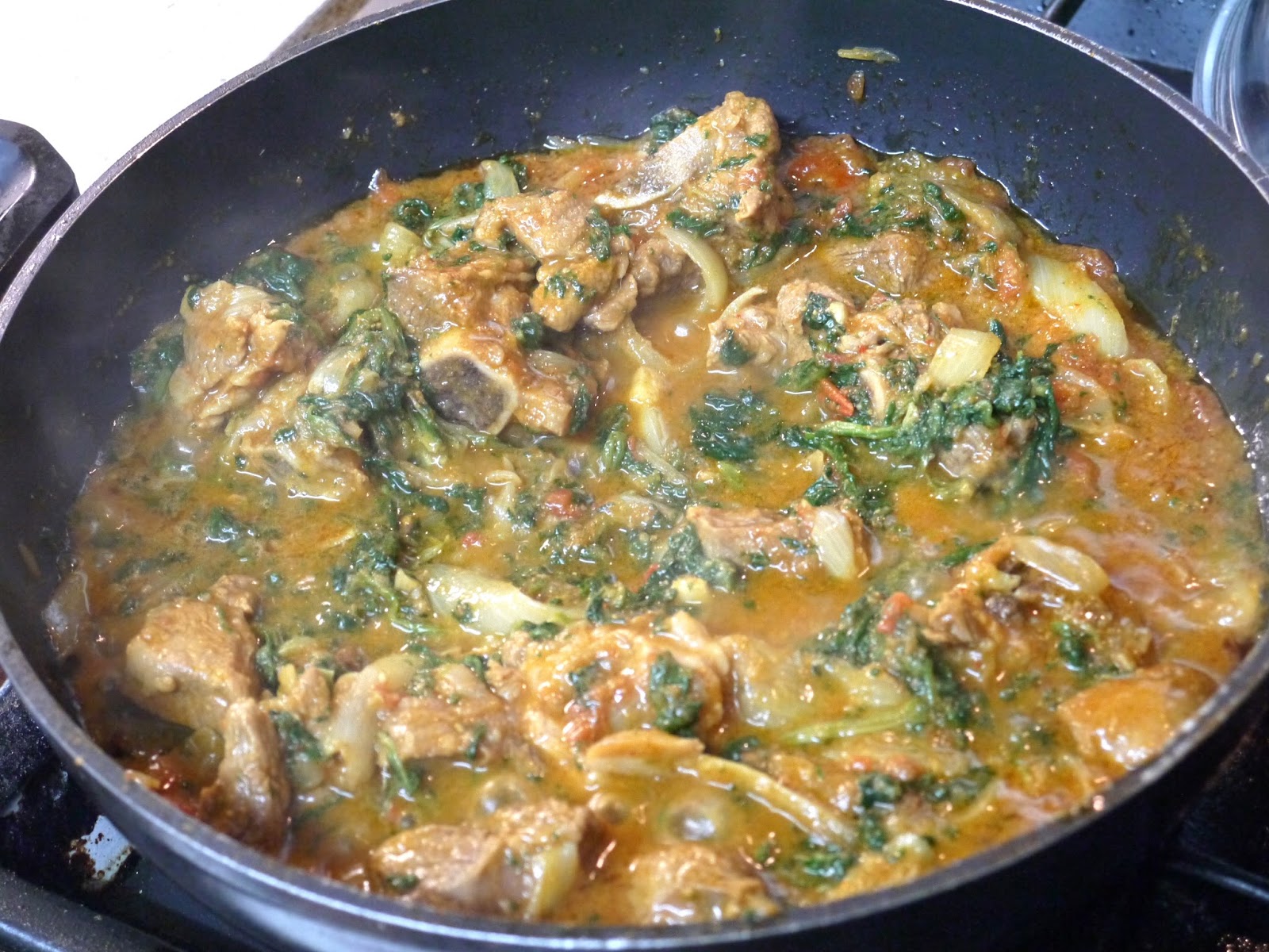 This Muslim Girl Bakes: Lamb Spinach Curry - Gosht Palak.