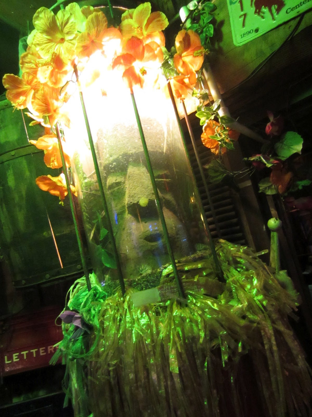 wacky tacky: Tiki Time: Bahooka