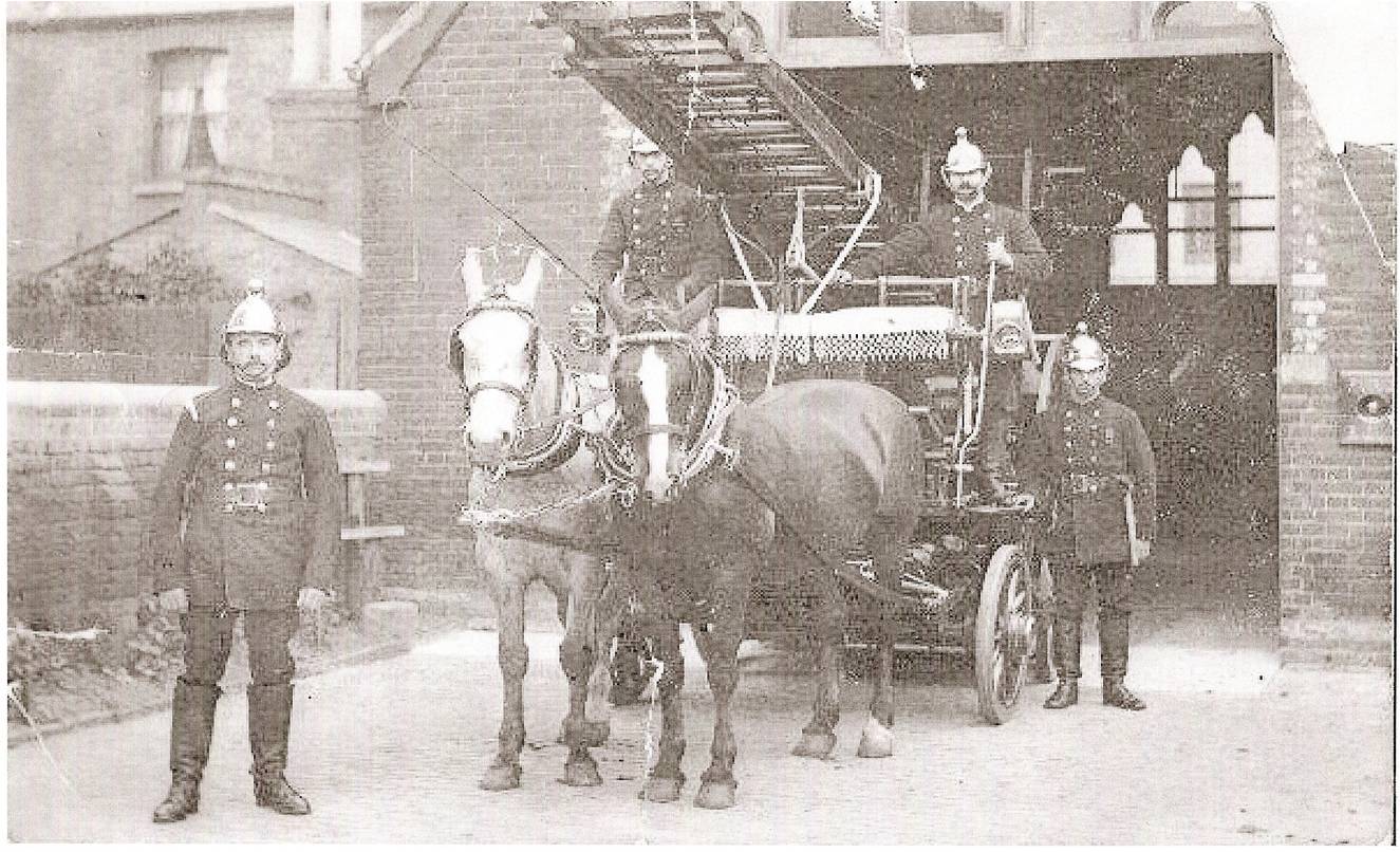 E7 Now & Then: First motor fire engine tested on Wanstead Flats