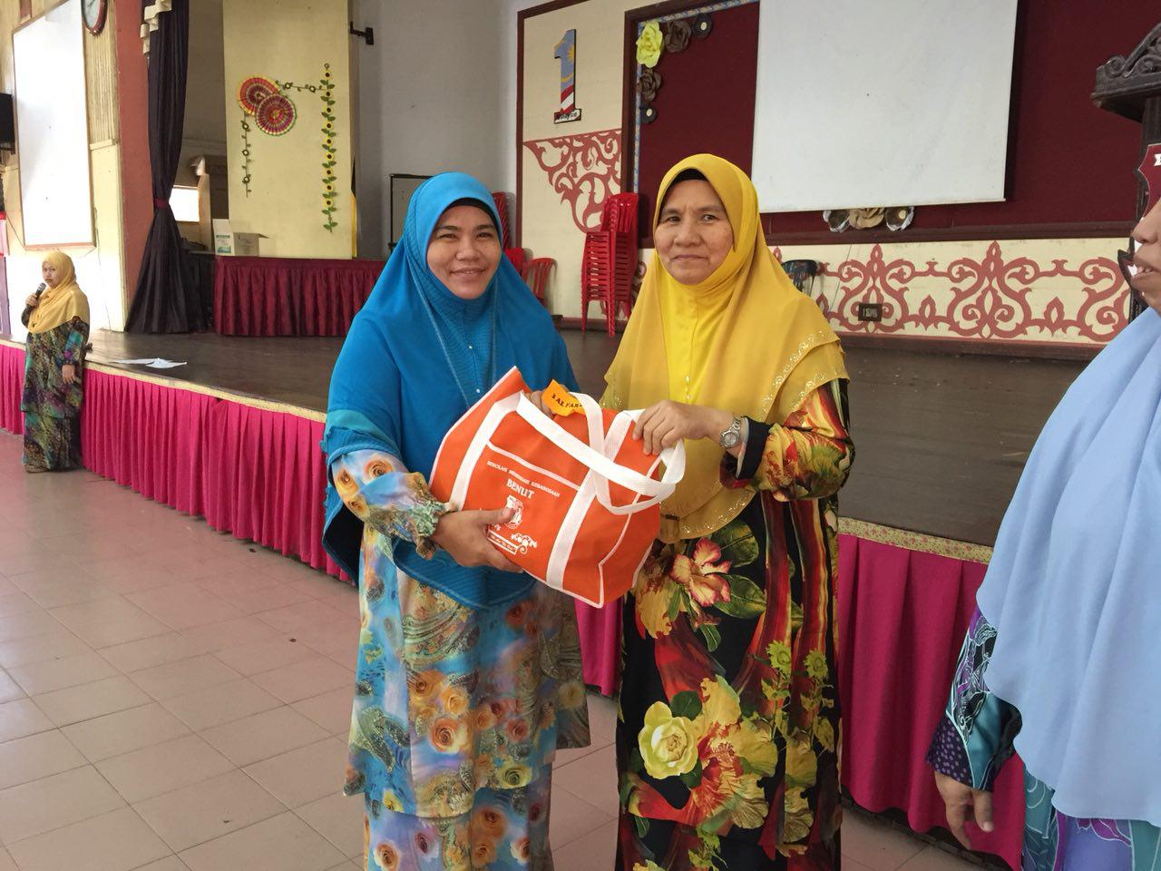 PORTAL RASMI SMK BENUT: MAJLIS RESTU ILMU CALON PT3 2017