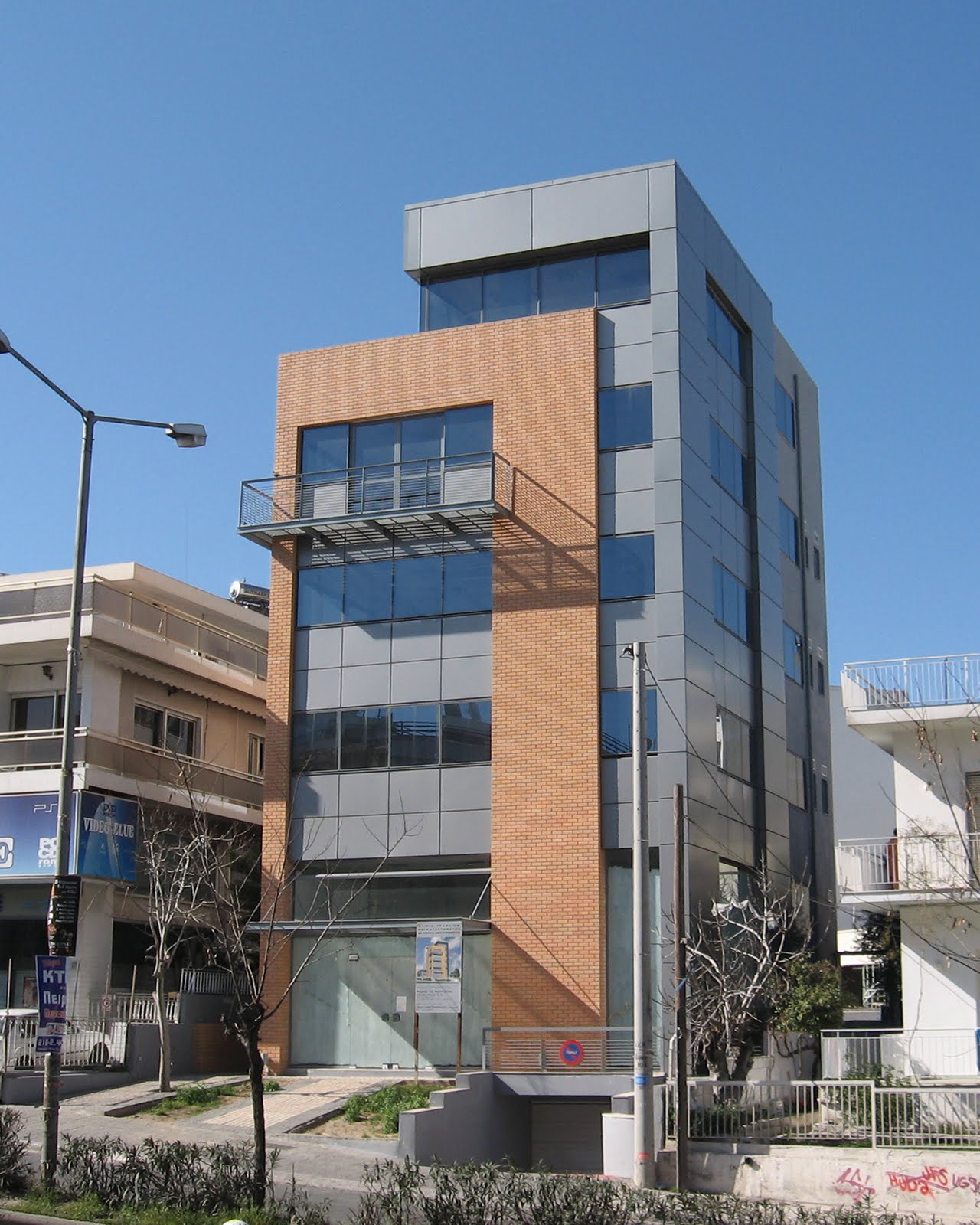 Όλγα Λαμπριανίδου: ΚΤΗΡΙΟ ΓΡΑΦΕΙΩΝ