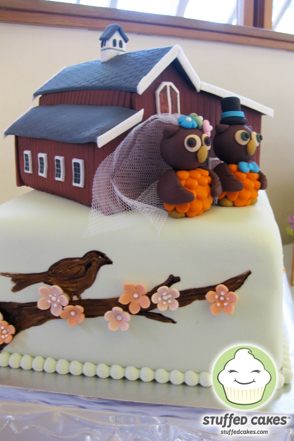 Stuffed Cakes: Owls, Birds and Barn - A Non-traditional Wedding Cake