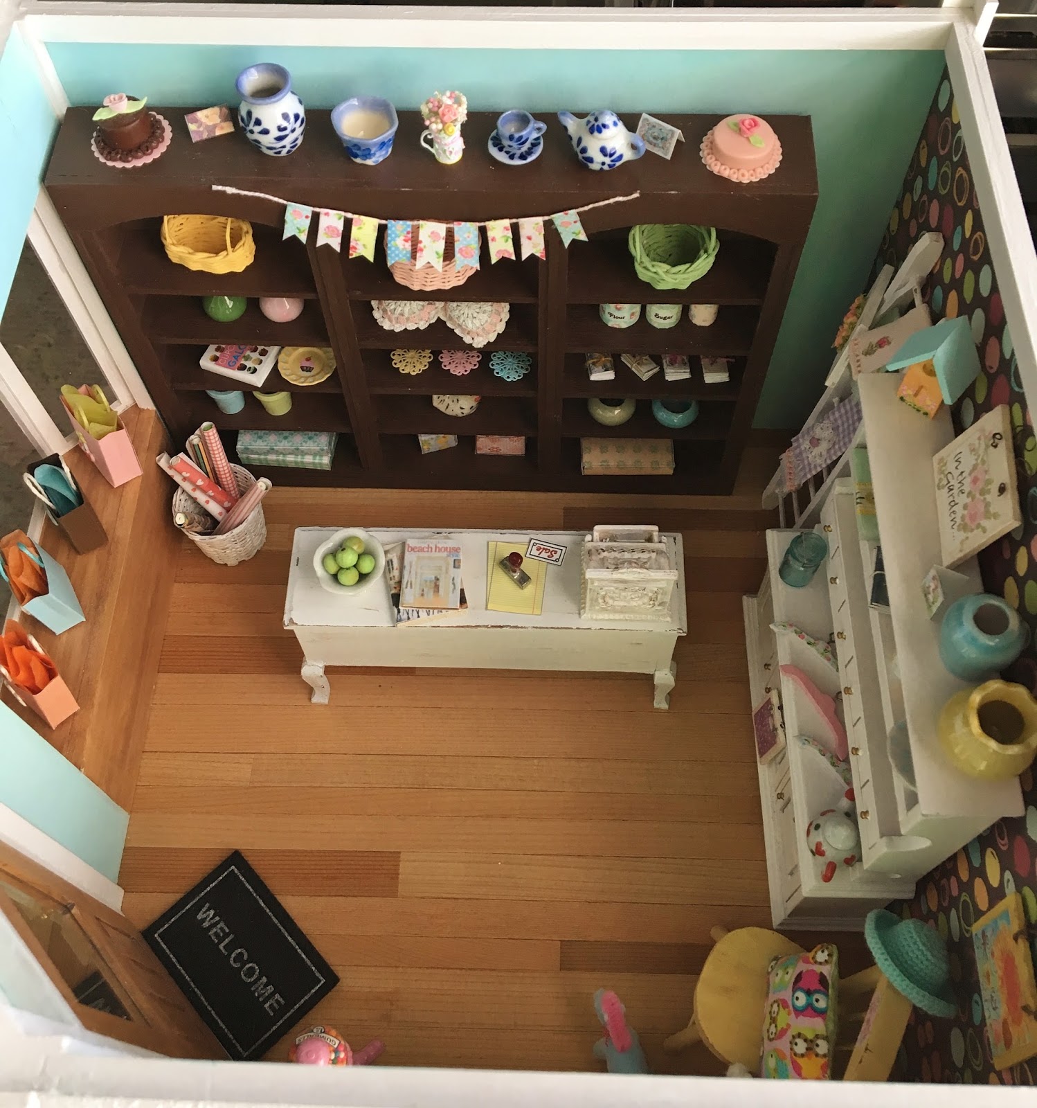 Little Things By Anna: Miniature Corner Gift Shop