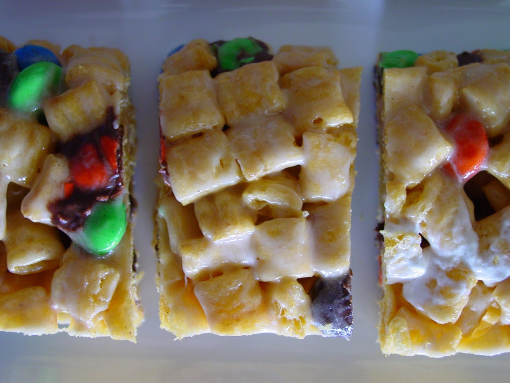 Candy's Recipes for a Sweet Life: November 3, 2011: M&M Crunch Bars Recipe