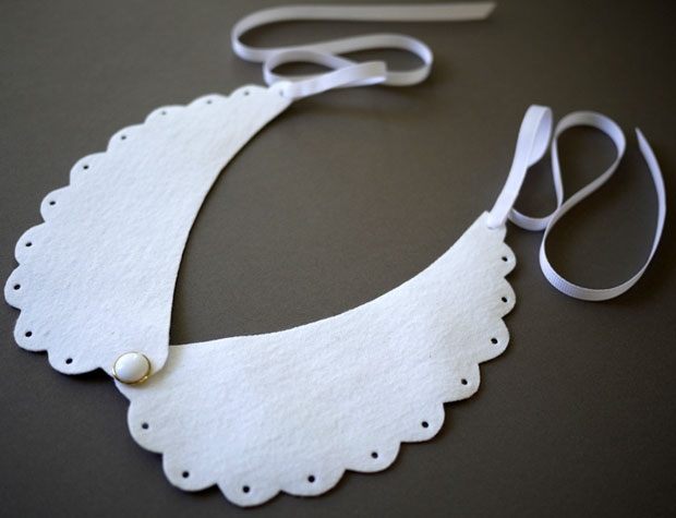 Color with Collars - Heel In Mint