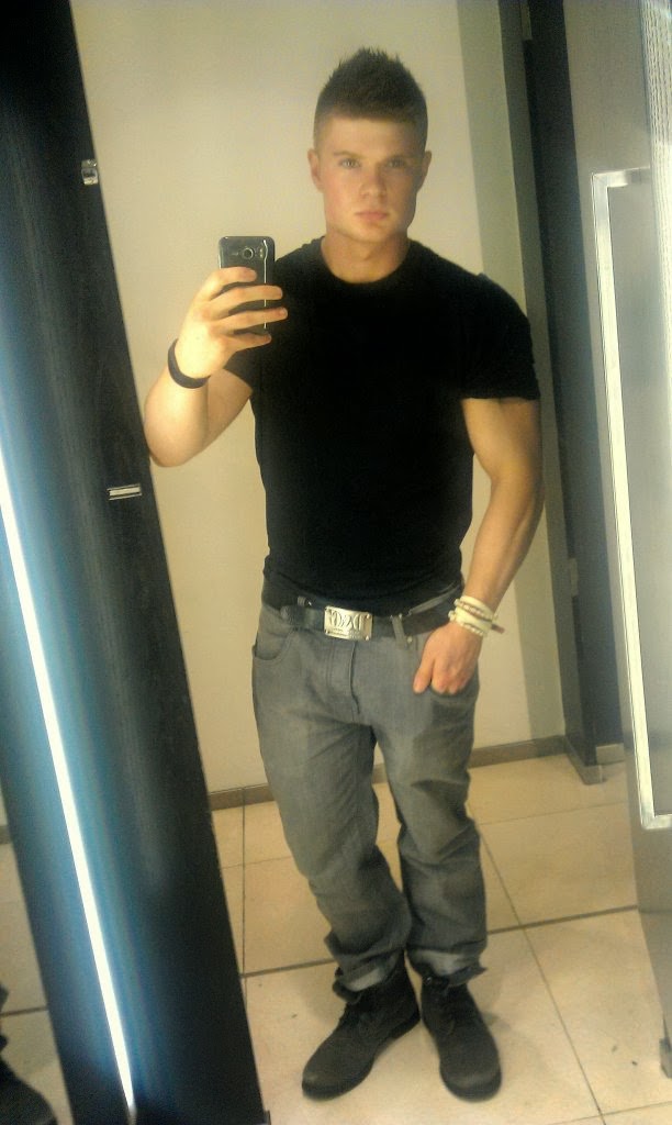 the beauty of male muscle: 2013