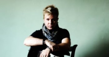 Zona Rock Dan Metal : DAVID HENZERLING