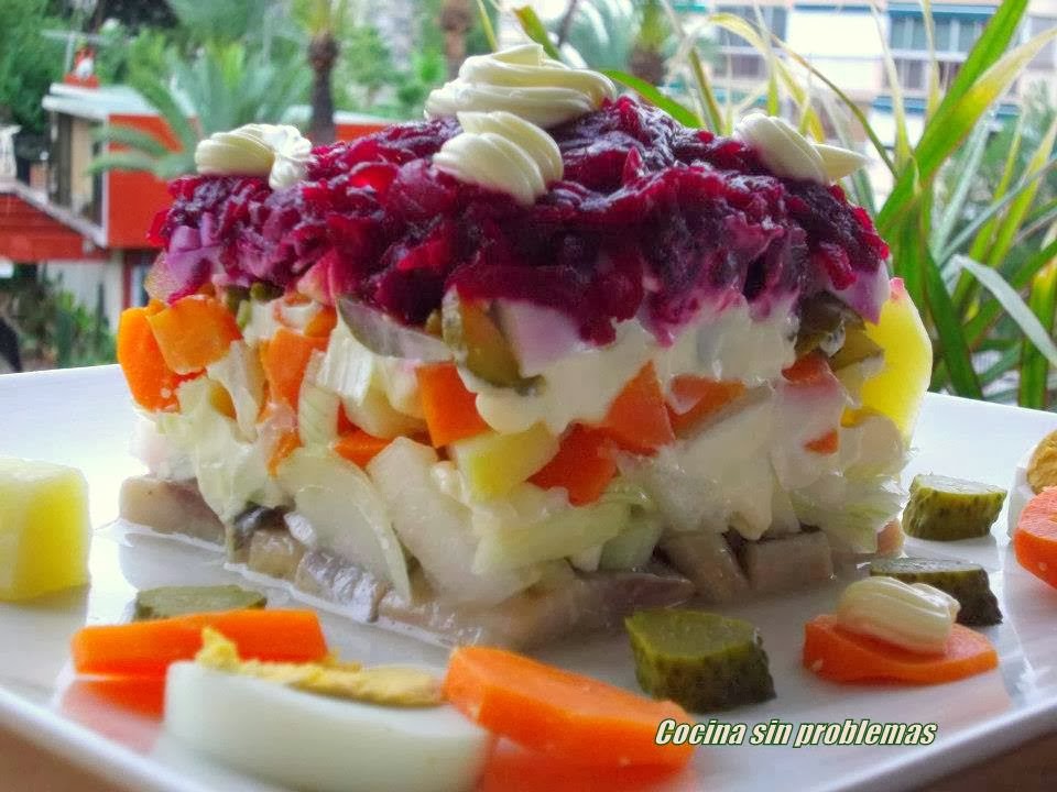 cocina sin problemas: ARENQUE BAJO ABRIGO, (SELIODKA POD SHUBOY)