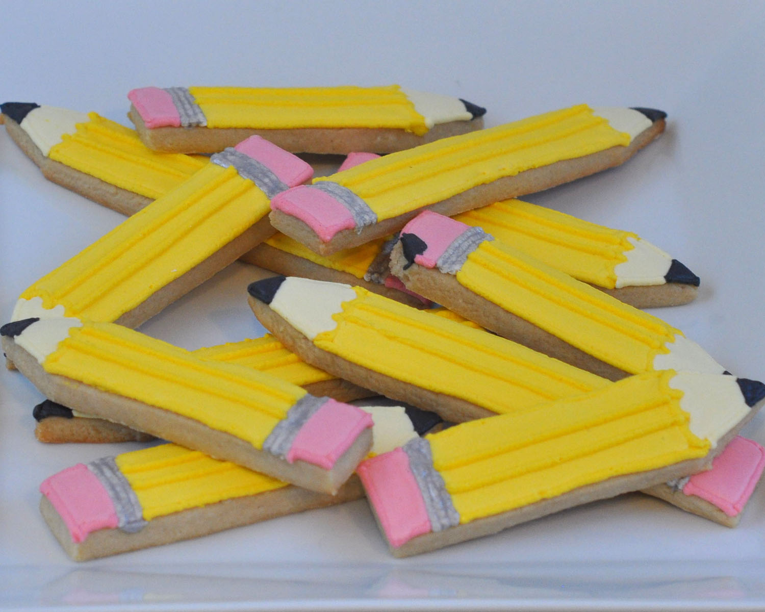 Beki Cook's Cake Blog: Back-to-School Pencil Cookies