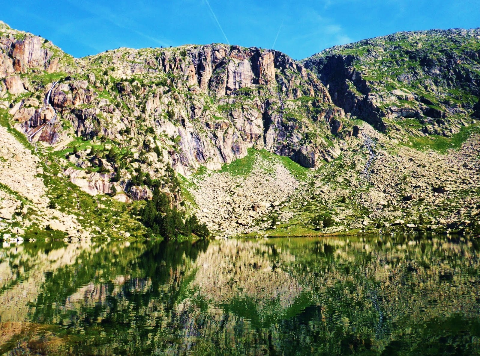 Viviendo la vida pasar: Sensaciones pirenaicas en Agosto: Estany Llong ...
