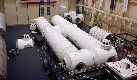 Space Station Freedom interior resources