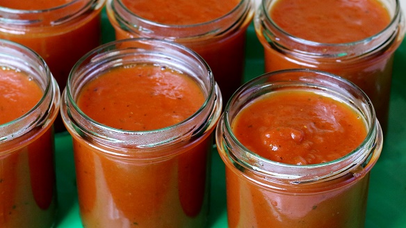 Domogród: Keczup domowy jak zrobić?