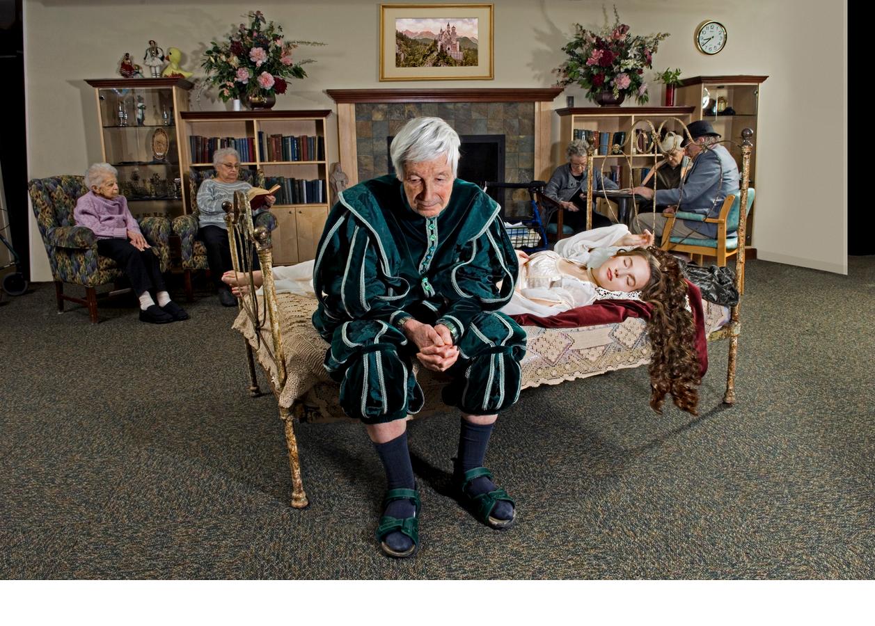 Bold, brave.. free.: Fallen Princesses por Dina Goldstein