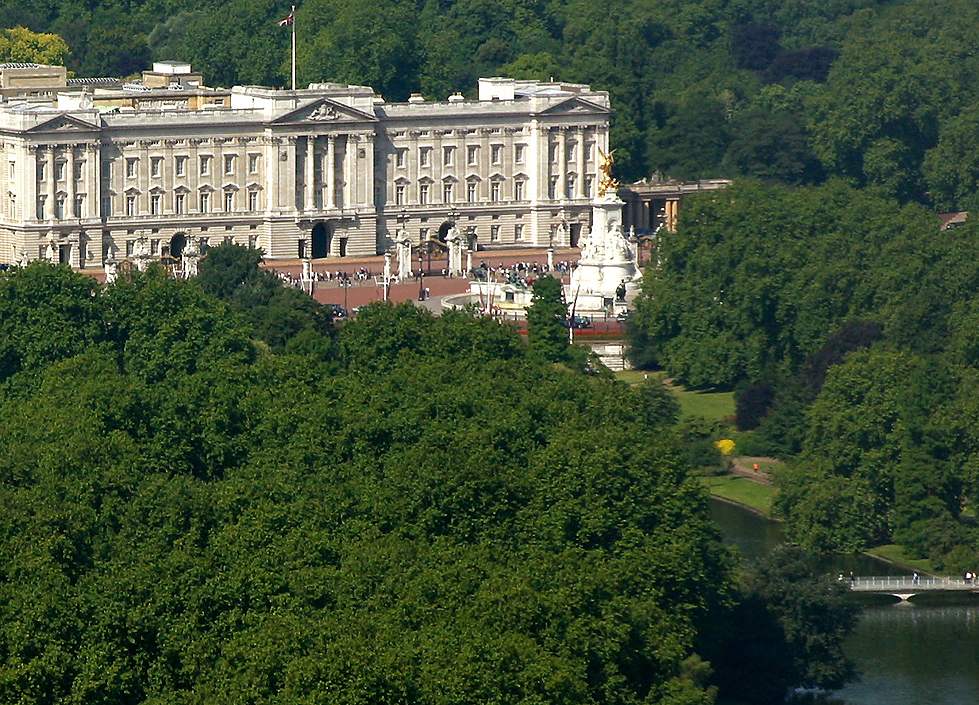 Courtney Baird: buckingham palace