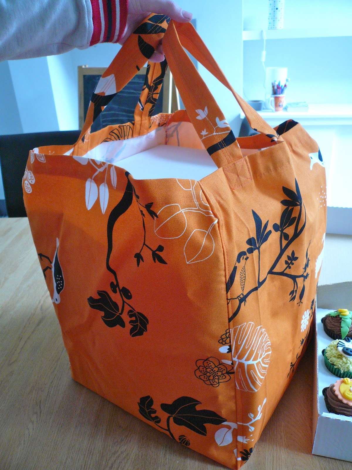 Handmade Jane: Stashbusting: Lucy's Cake Bag