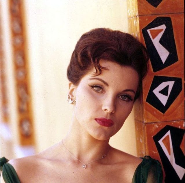 42 Glamorous Color Pics of Debra Paget in the Late 1940s and 1950s ...