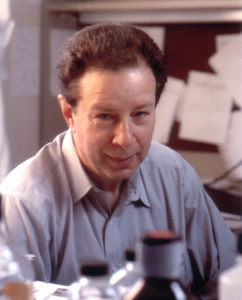 CURIOSIDADES CIENTÍFICAS : ALTMAN y CECH. cada uno por su lado.