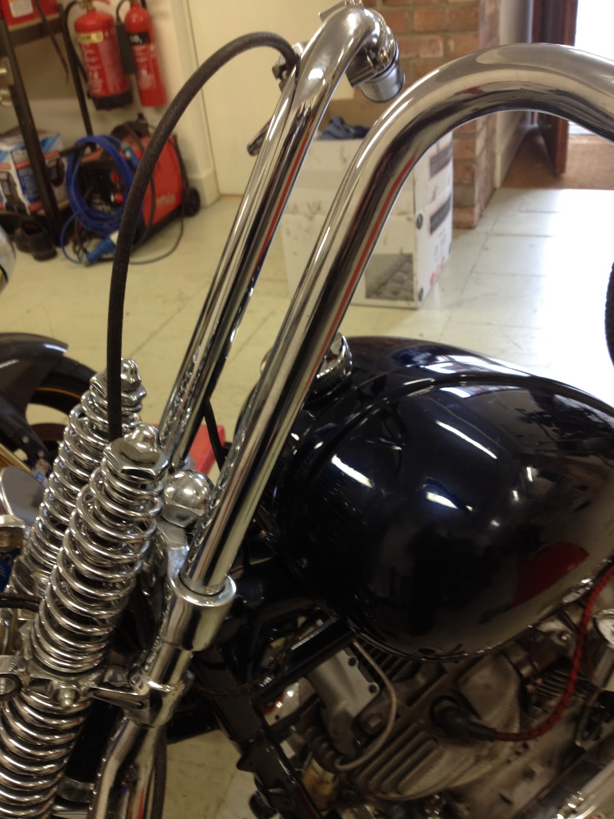 skullchopa: Super clean springer bars