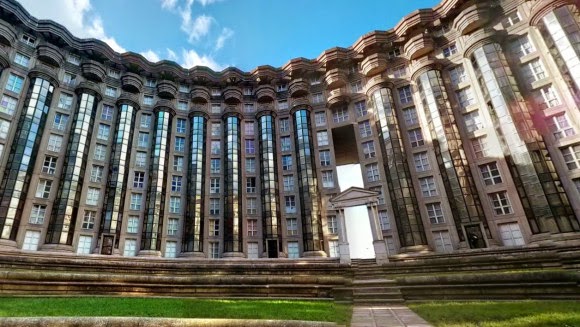 The Turning of the Tides Universe: Panem and The Capitol