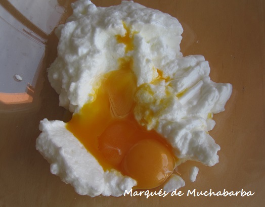 las recetas del marqués de muchabarba: COCA DE LLANDA O COCA BOBA