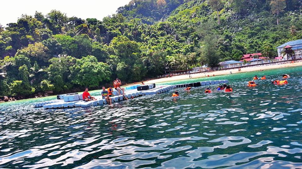 Fila Territory ~ Color The World: Aktiviti Pantai di Tekek, Pulau ...