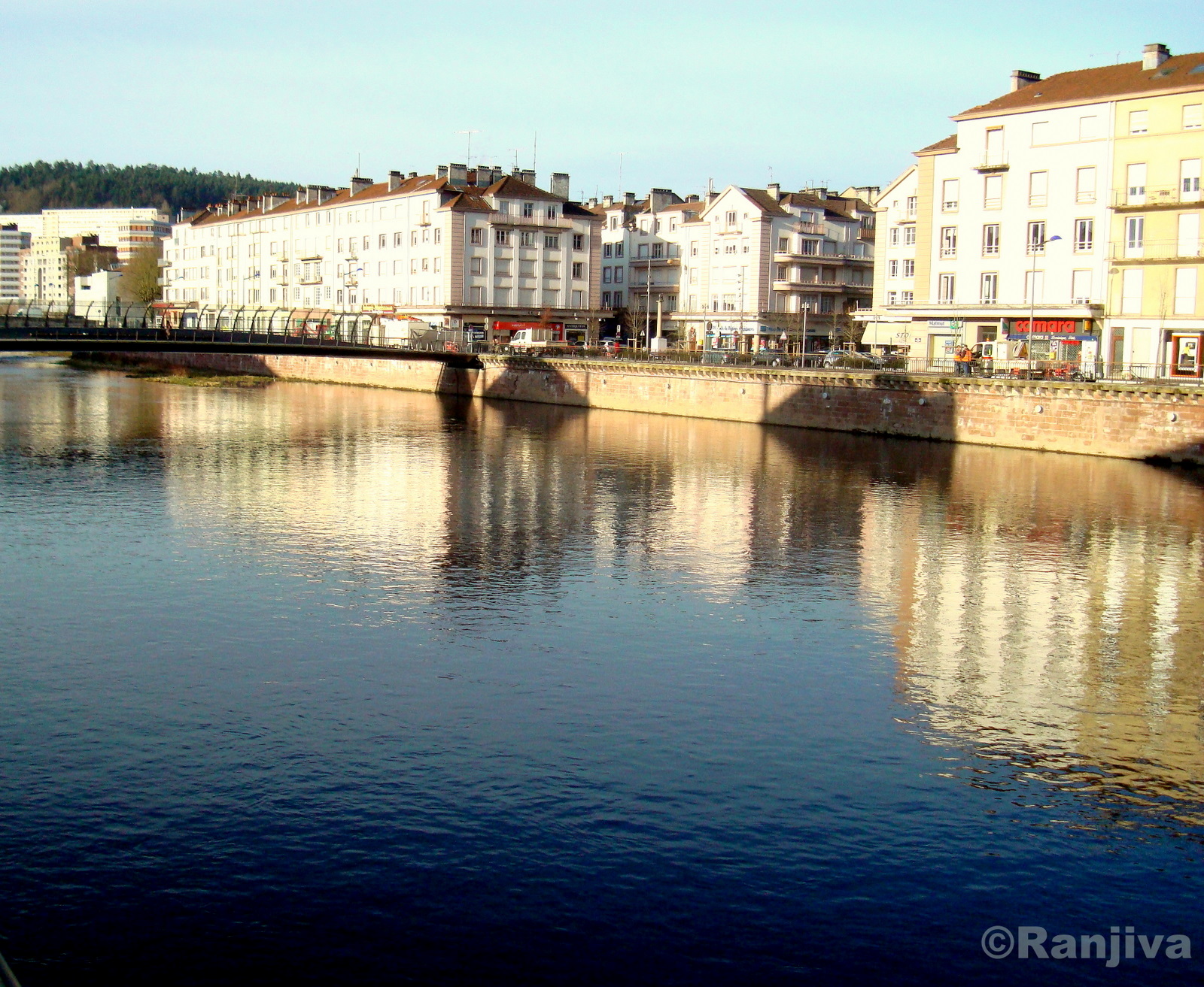Epinal ville d'Art et d'Image [France] | Paysages et Fleurs au fil de l'eau