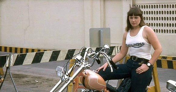 ZZ chop: Chopper chick