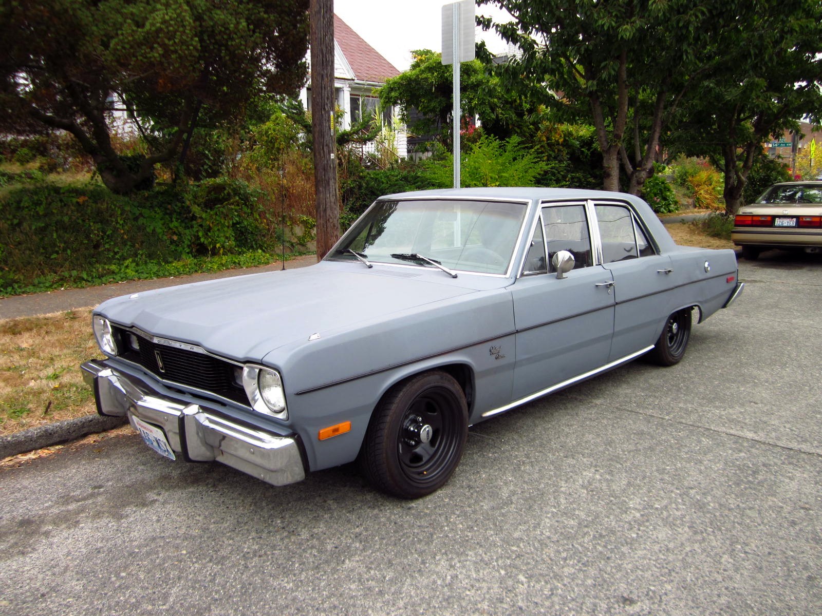 Seattle's Classics: 1975 Plymouth Valiant