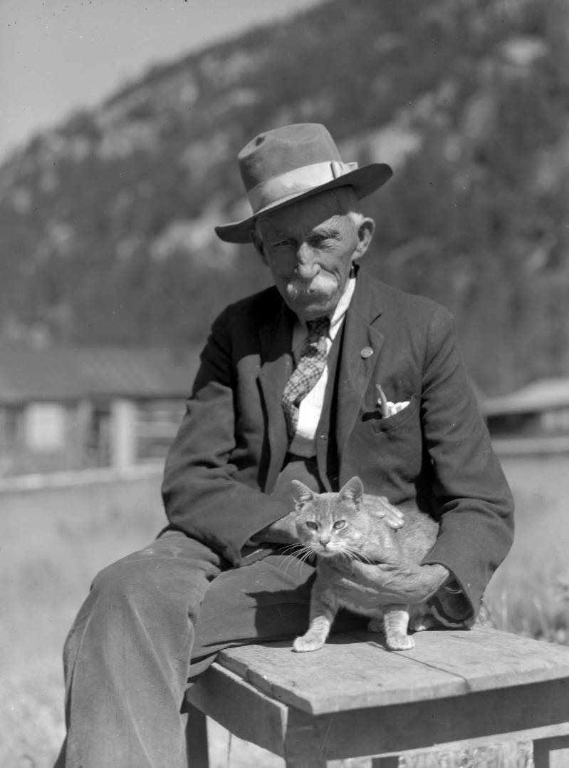 35 Notable Moustaches of the West ~ Vintage Everyday