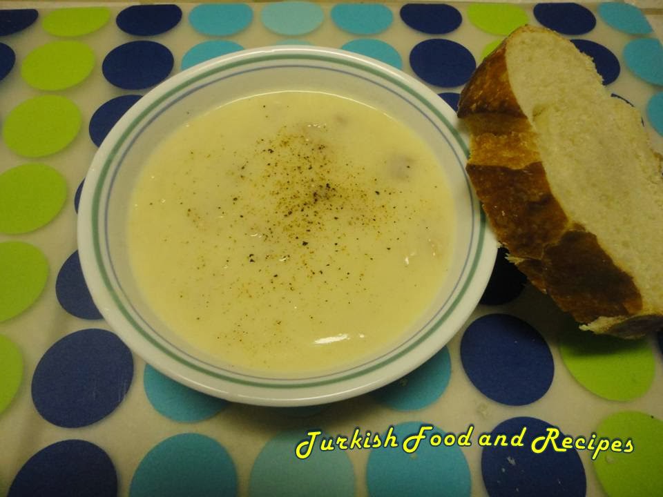 Turkish Food & Recipes: Creamy Chicken Soup (Tavuk Corbasi)
