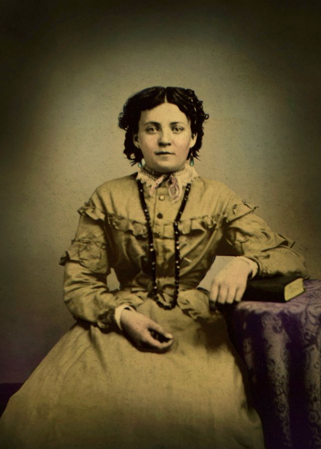 39 Stunning Photos of Upper-Class Girls in the Mid-19th Century ...